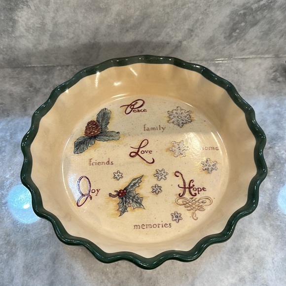 Russ Berrie | Dining | Russ Berrie Co Ceramic Stoneware Holiday Pie ...